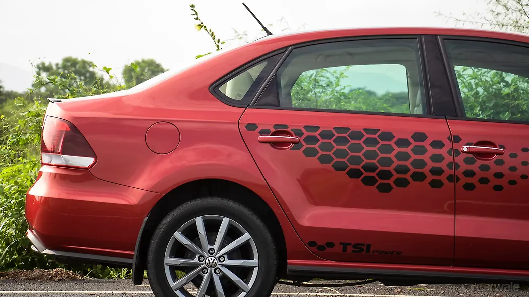 Vento Side Badge Image, Vento Photos in India - CarWale