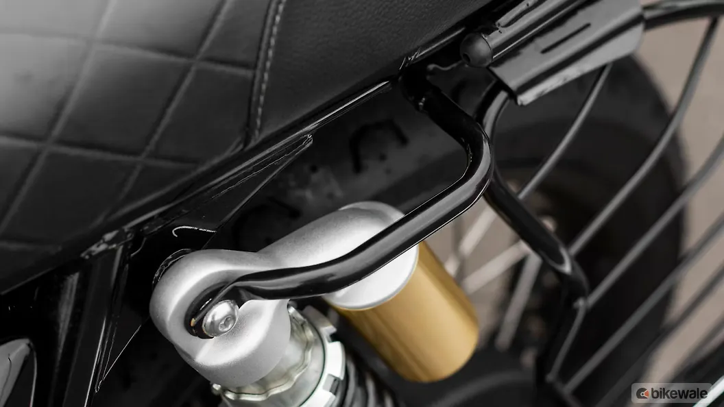 Royal Enfield Interceptor 650 Saree Guard Image – BikeWale