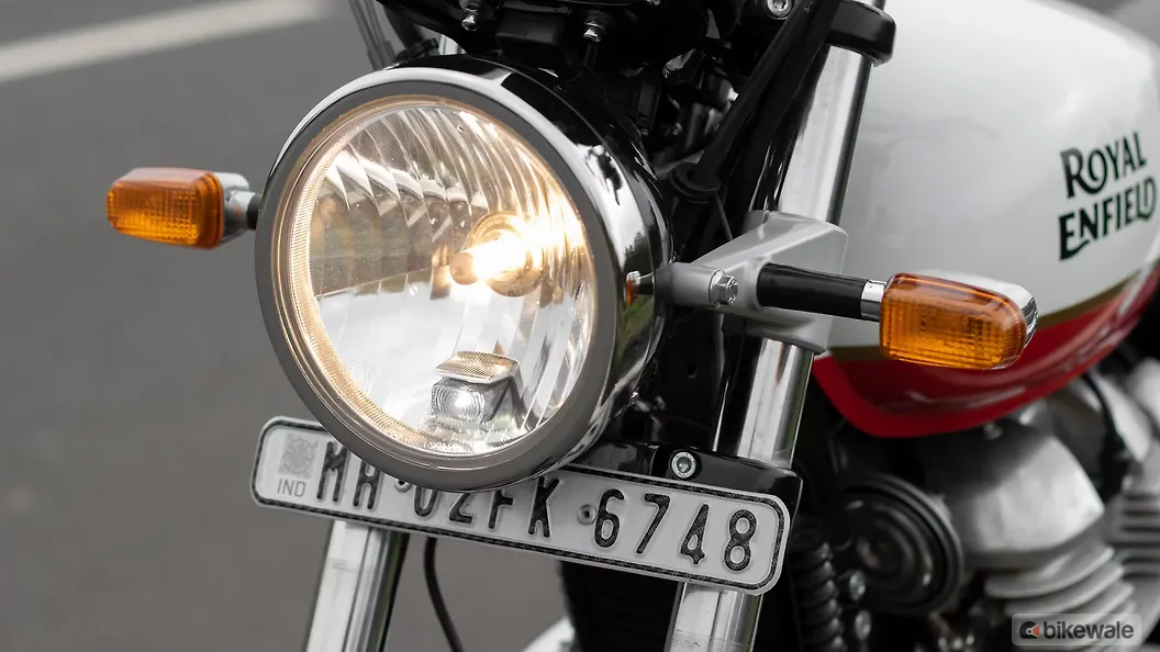 Royal Enfield Interceptor 650 Head Light Image – BikeWale
