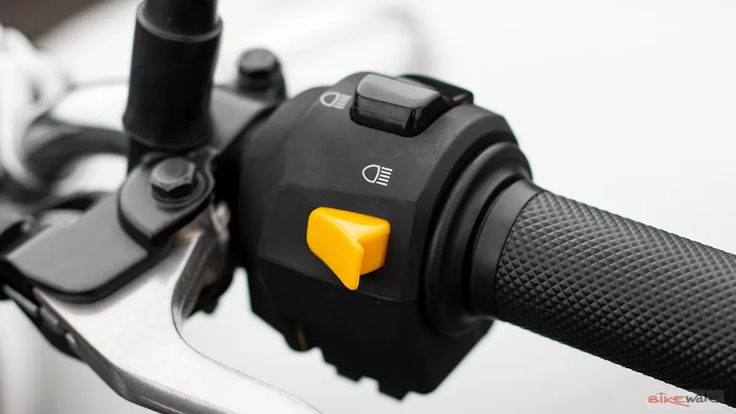 Royal Enfield Interceptor 650 Left Side Multifunction Switchgear Image ...