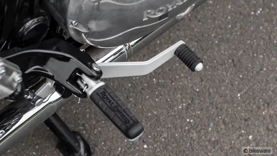 Royal Enfield Interceptor 650 Rider Footpeg Image – BikeWale