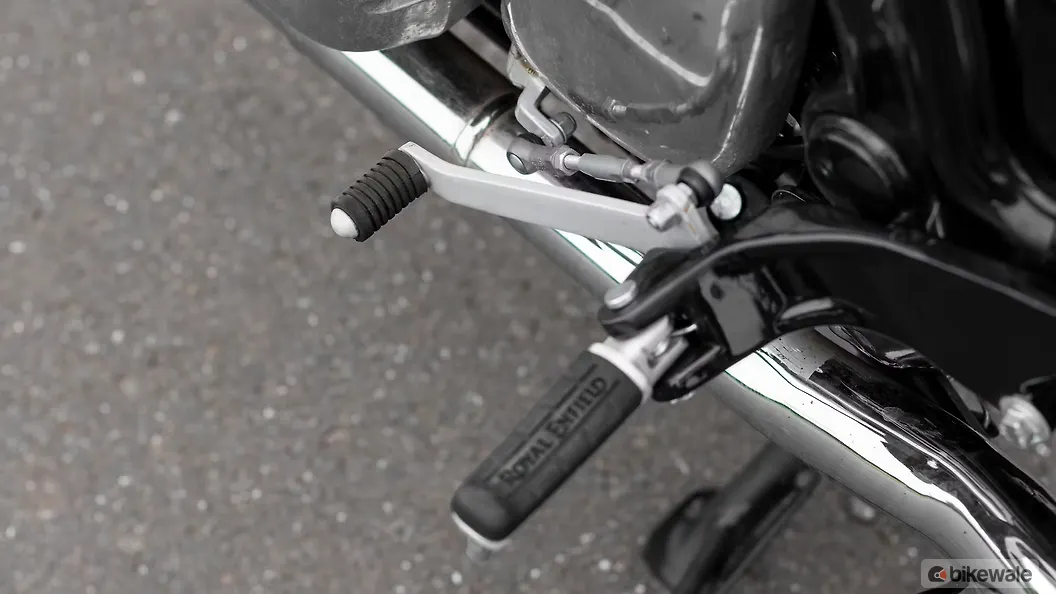 Royal Enfield Interceptor 650 Rider Footpeg Image – BikeWale