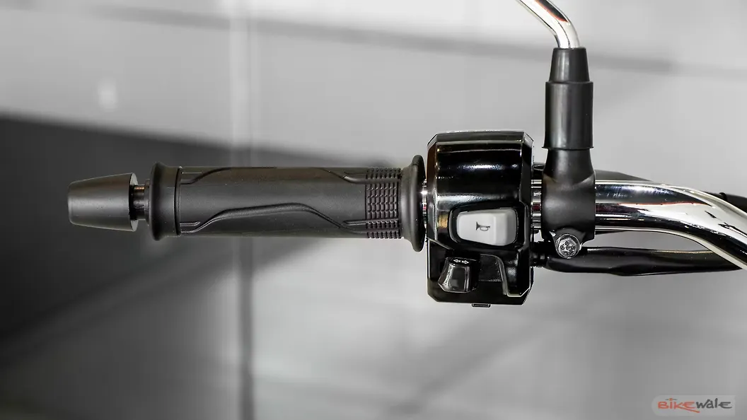 Honda Hness CB350 [2020-2022] Turn Indicators Switch Image – BikeWale