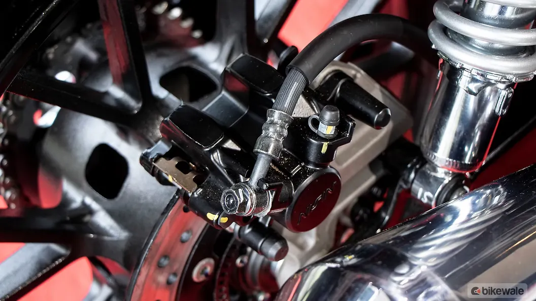 Honda Hness CB350 [2020-2022] Grab Rail Image – BikeWale