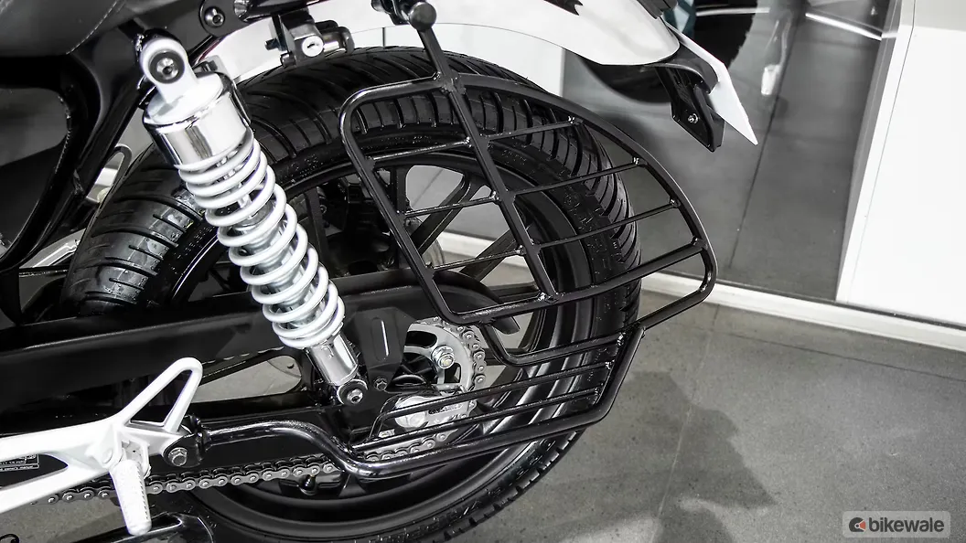 Honda Hness CB350 [2020-2022] Grab Rail Image – BikeWale