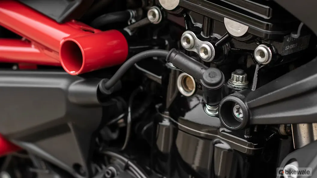 Ducati Diavel 1260 Engine From Left Image – BikeWale