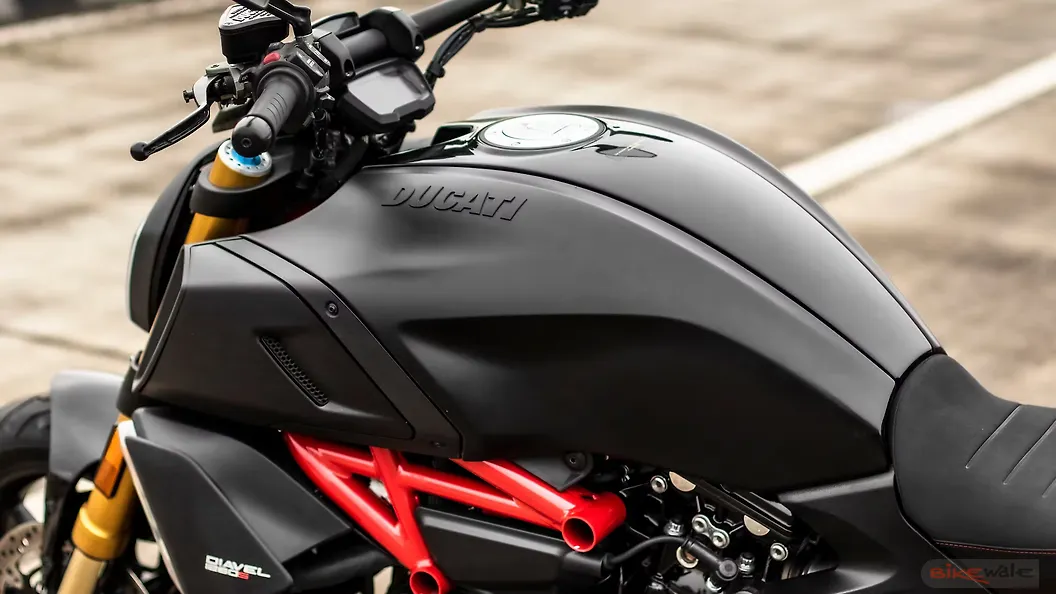 Ducati Diavel 1260 Engine From Left Image – BikeWale