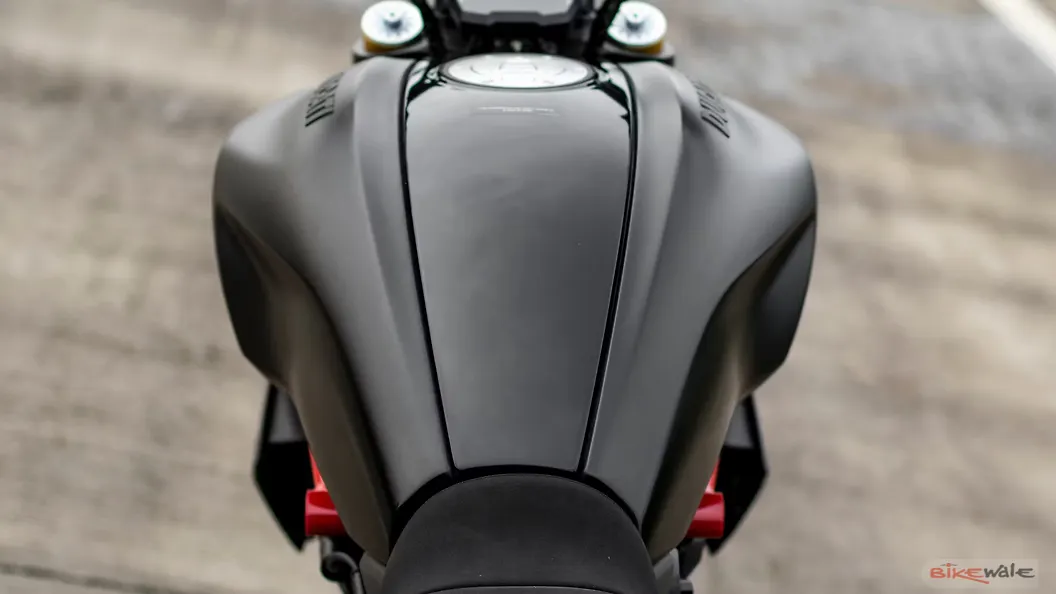 Ducati Diavel 1260 Engine From Left Image – BikeWale