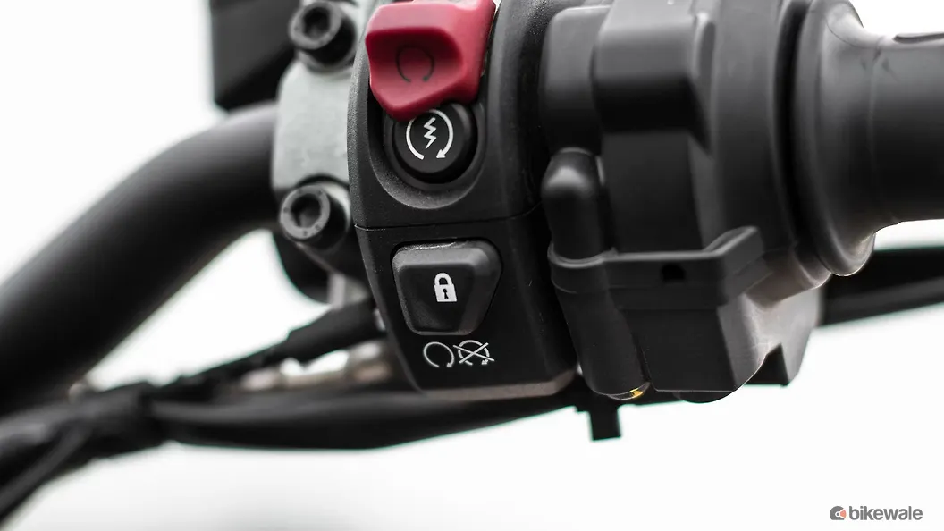Ducati Diavel 1260 Ignition Switch Image – BikeWale