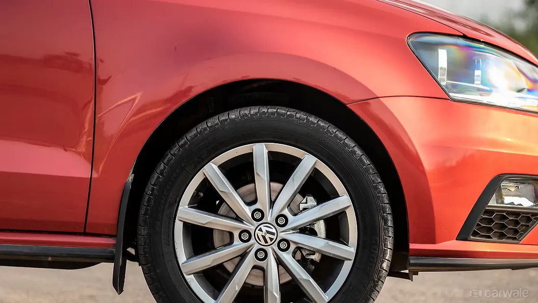 Polo Wheel Image, Polo Photos in India - CarWale