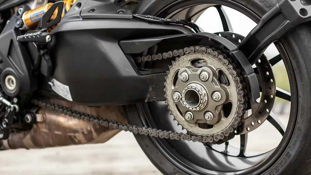 Ducati Diavel 1260 Drive Chain and Sprocket Image – BikeWale