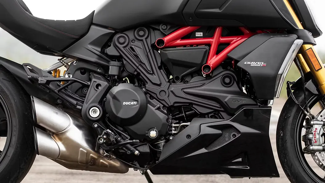 Ducati Diavel 1260 Engine From Right Image – BikeWale