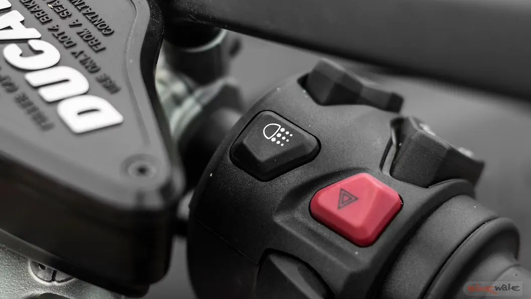 Ducati Diavel 1260 Engine Start Switch Image – BikeWale