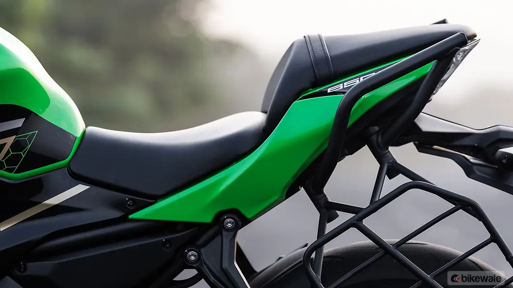 Kawasaki Ninja 650 [2020-2021] Multifunction Switchgear Image – BikeWale