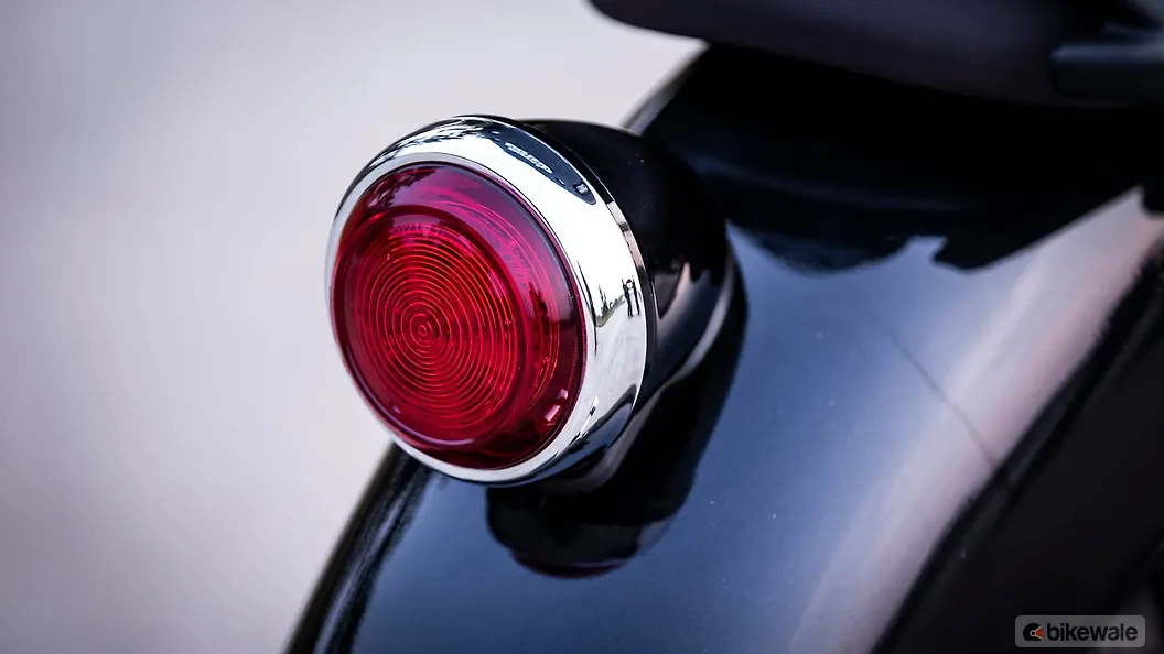 Royal Enfield Meteor 350 Bike Seat Image – BikeWale