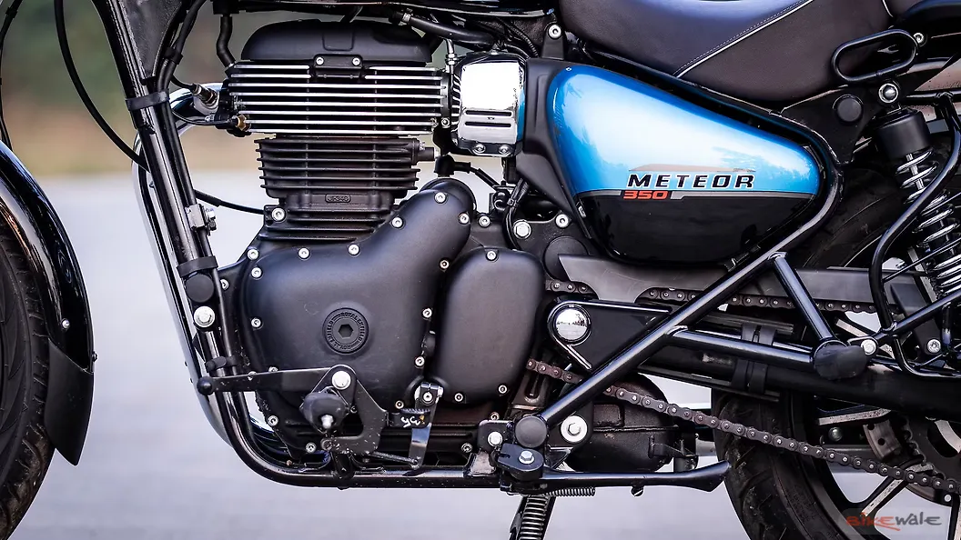 Royal Enfield Meteor 350 Branding/Fuel Tank Decal Image – BikeWale