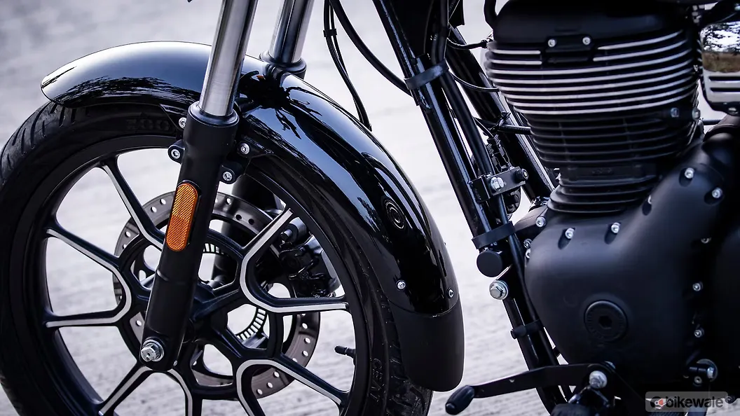 Royal Enfield Meteor 350 Rear View Mirror Image – BikeWale