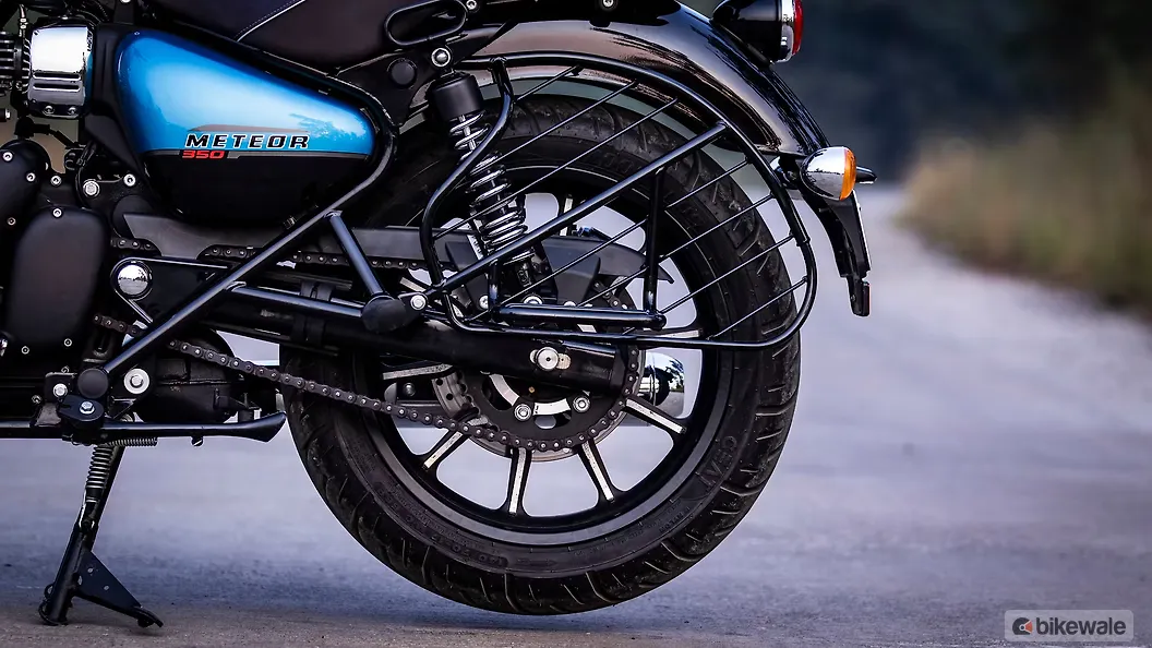 Royal Enfield Meteor 350 [2024] Rear Mudguard Image – BikeWale