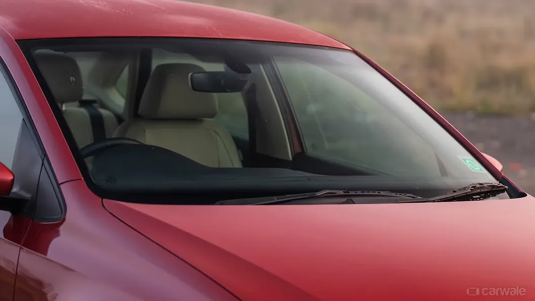 Vento Front Windshield/Windscreen Image, Vento Photos in India - CarWale