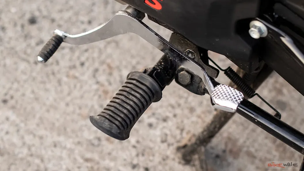 TVS Radeon Rear Brake Lever Assembly Image – BikeWale