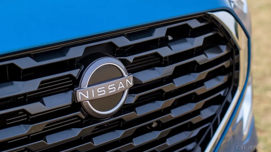 Magnite Front Logo Image, Magnite Photos in India - CarWale