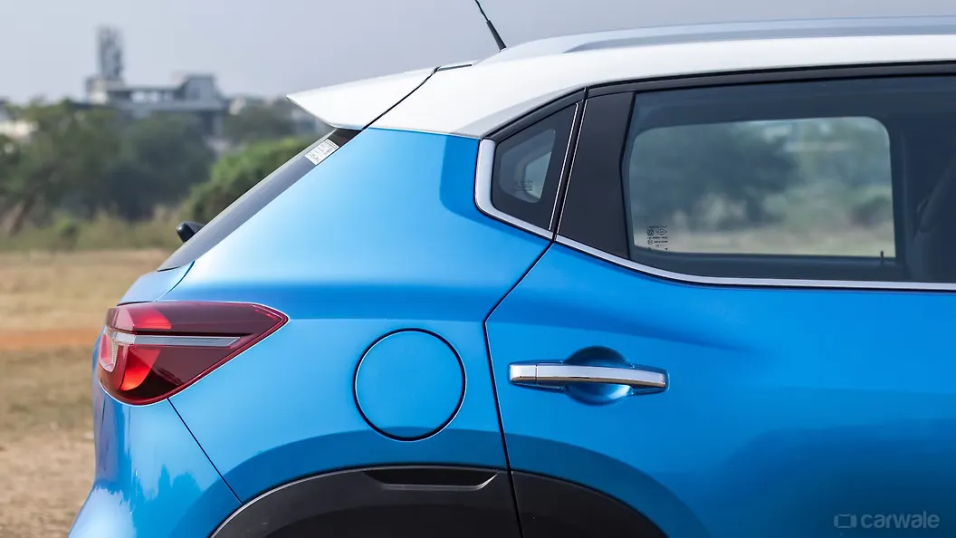 Magnite Rear Quarter Glass Image, Magnite Photos in India - CarWale