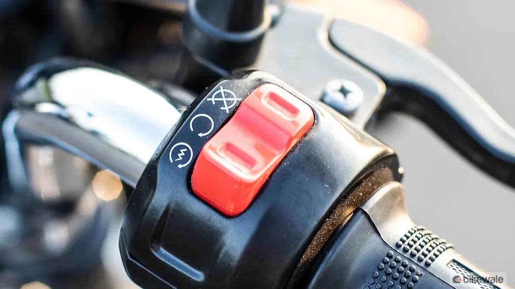 TVS XL 100 Comfort Turn Indicators Switch Image – BikeWale