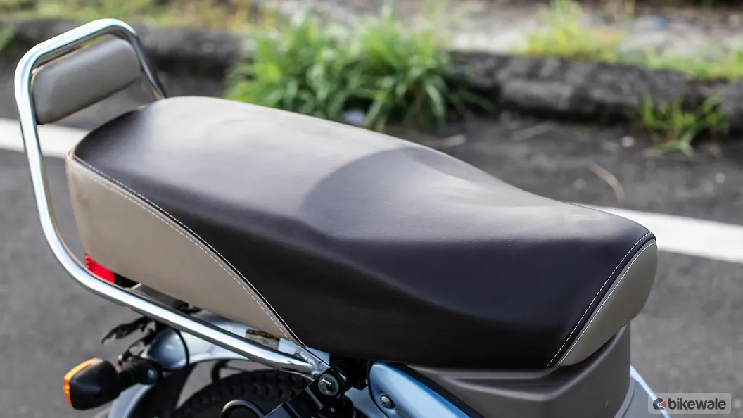 TVS XL 100 Comfort Grab Rail Image – BikeWale