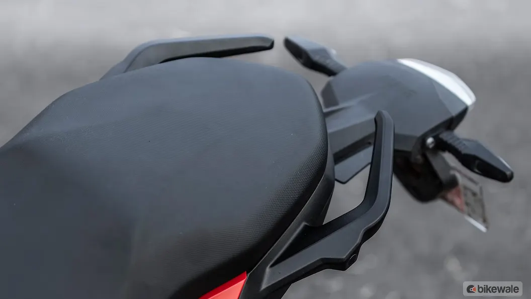 BMW F900XR [2021] Bike Seat Image – BikeWale