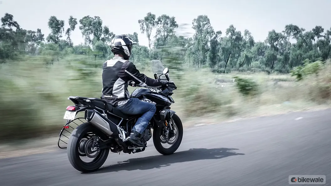 Triumph Tiger 900 [2020-2022] Right Side View Image – BikeWale