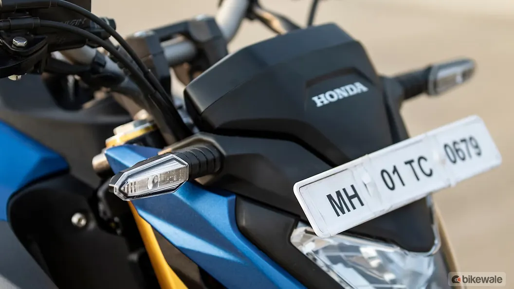 Honda Hornet 2.0 Front Turn Indicators Image – BikeWale