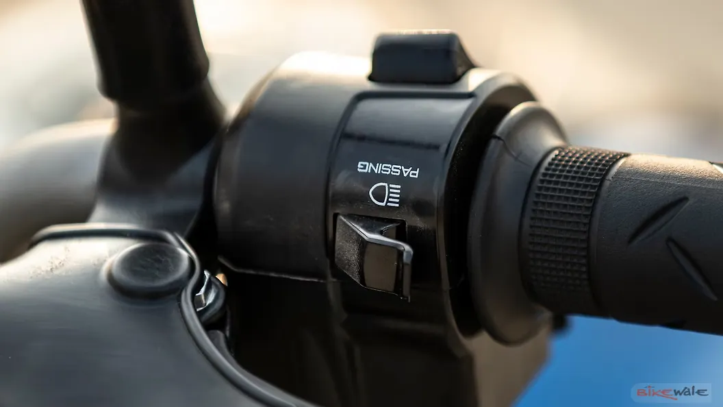 Honda Hornet 2.0 Left Side Multifunction Switchgear Image – BikeWale