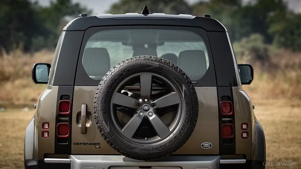 Defender [2020-2021] Rear View Image, Defender [2020-2021] Photos in ...