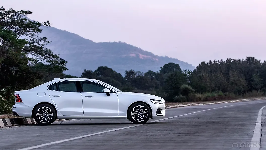 S60 Right Side View Image, S60 Photos in India - CarWale