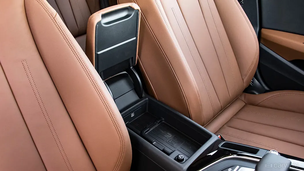A4 Front Centre Arm Rest Storage Image, A4 Photos in India - CarWale