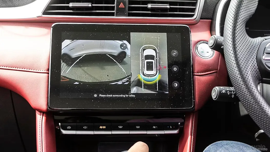 MG Astor Infotainment - CarWale