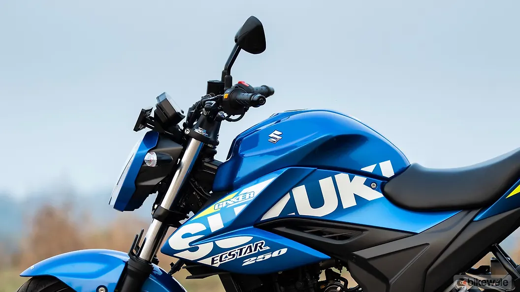 Suzuki Gixxer 250 Branding/Fuel Tank Decal Image – BikeWale