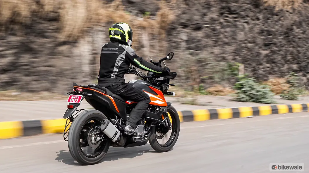 KTM 250 Adventure [2021] Right Side View Image – BikeWale