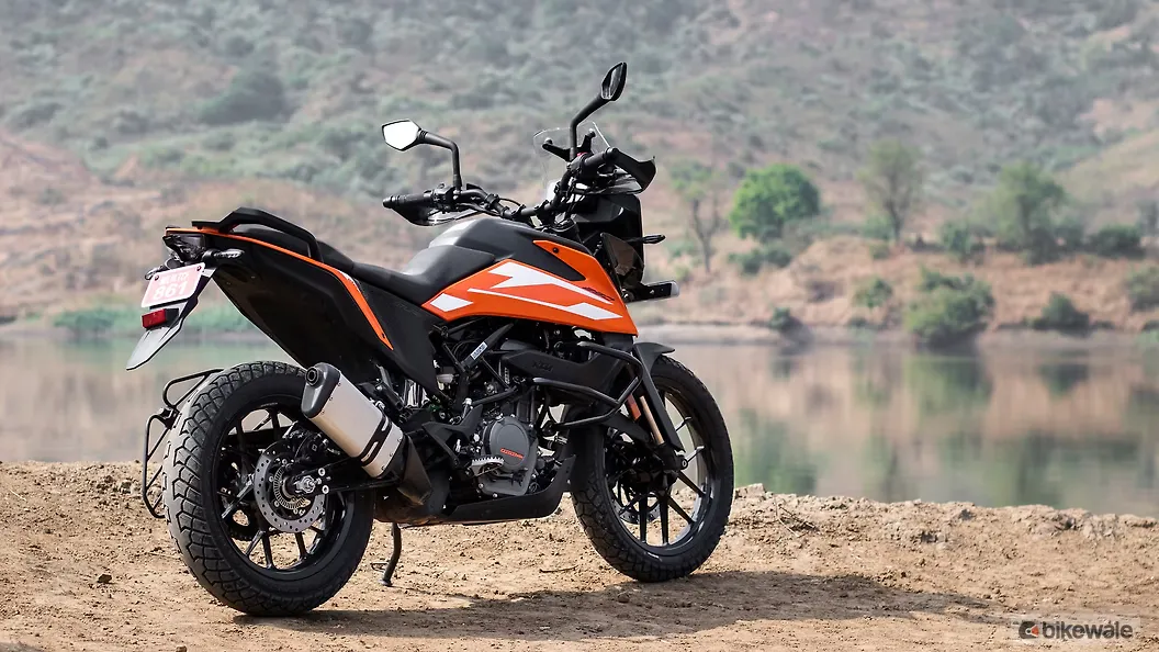 KTM 250 Adventure [2021] Right Rear Three Quarter Image – BikeWale