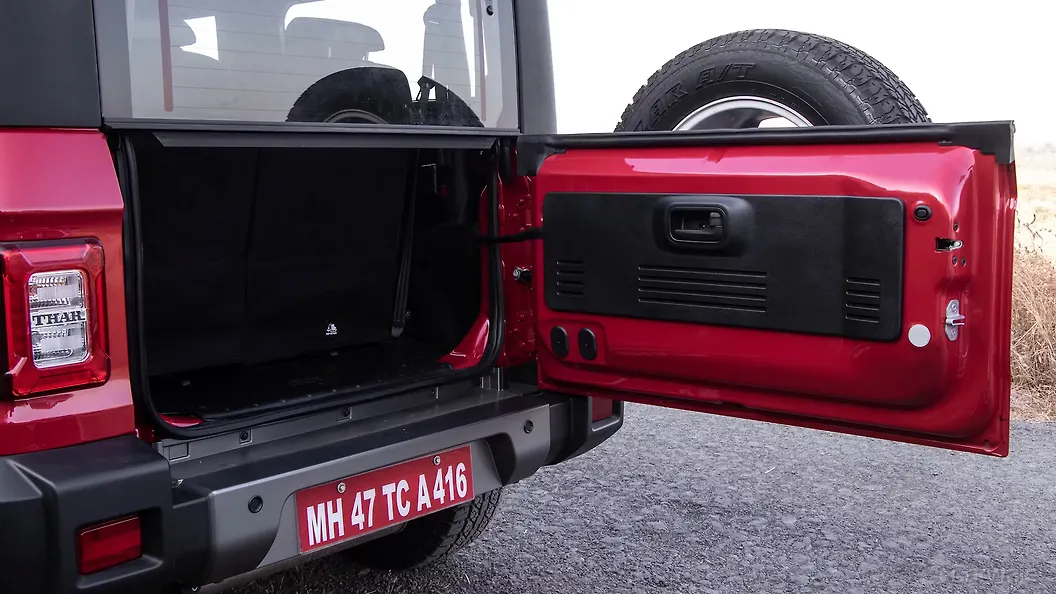 Thar Bootspace Image, Thar Photos in India - CarWale