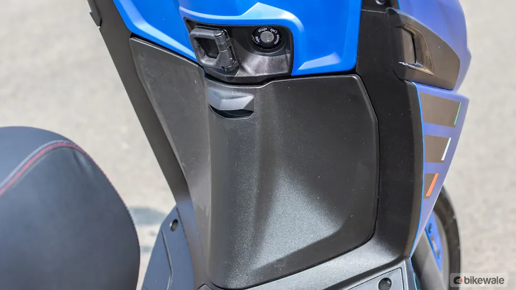 Aprilia SXR 160 Front Panel Decal Image – BikeWale