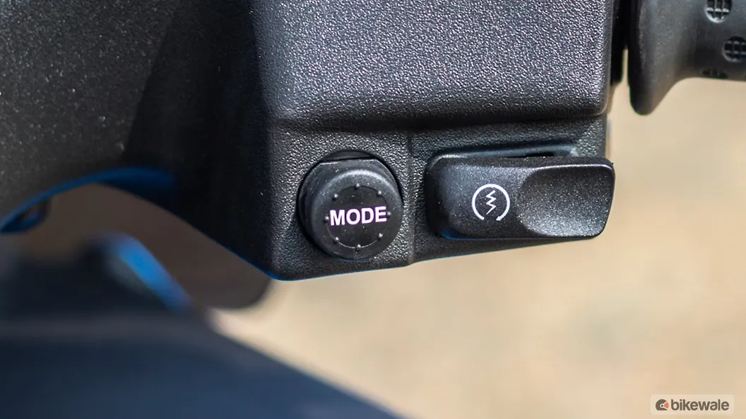 Aprilia SXR 160 Riding Modes Switch Image – BikeWale