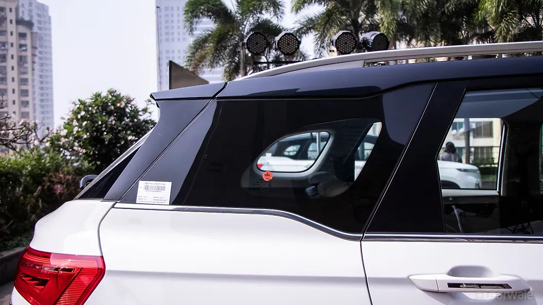 Hector Rear Quarter Glass Image, Hector Photos in India - CarWale
