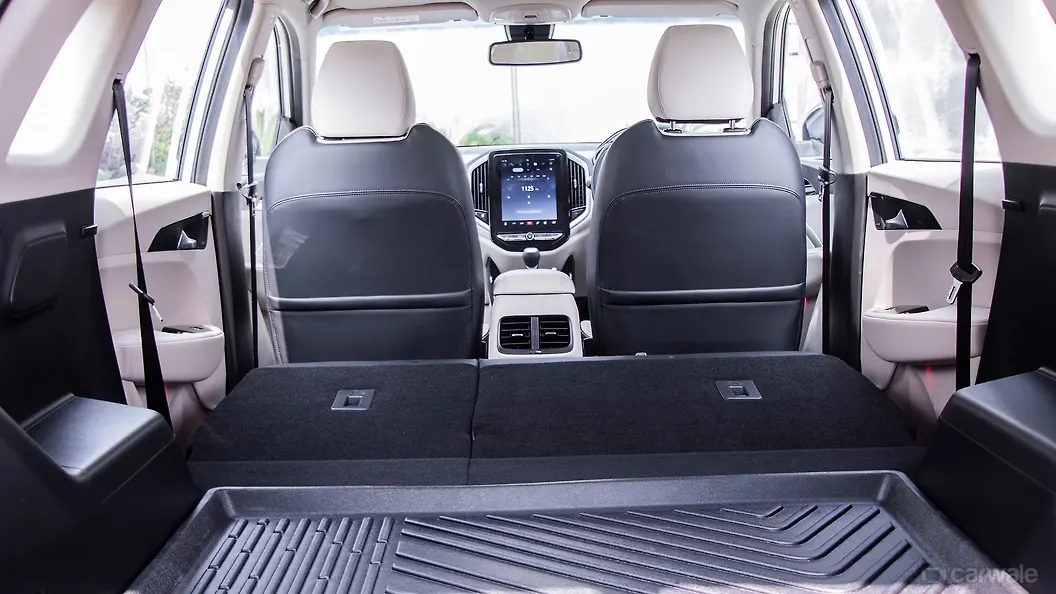 Hector Bootspace Rear Seat Folded Image, Hector Photos in India - CarWale