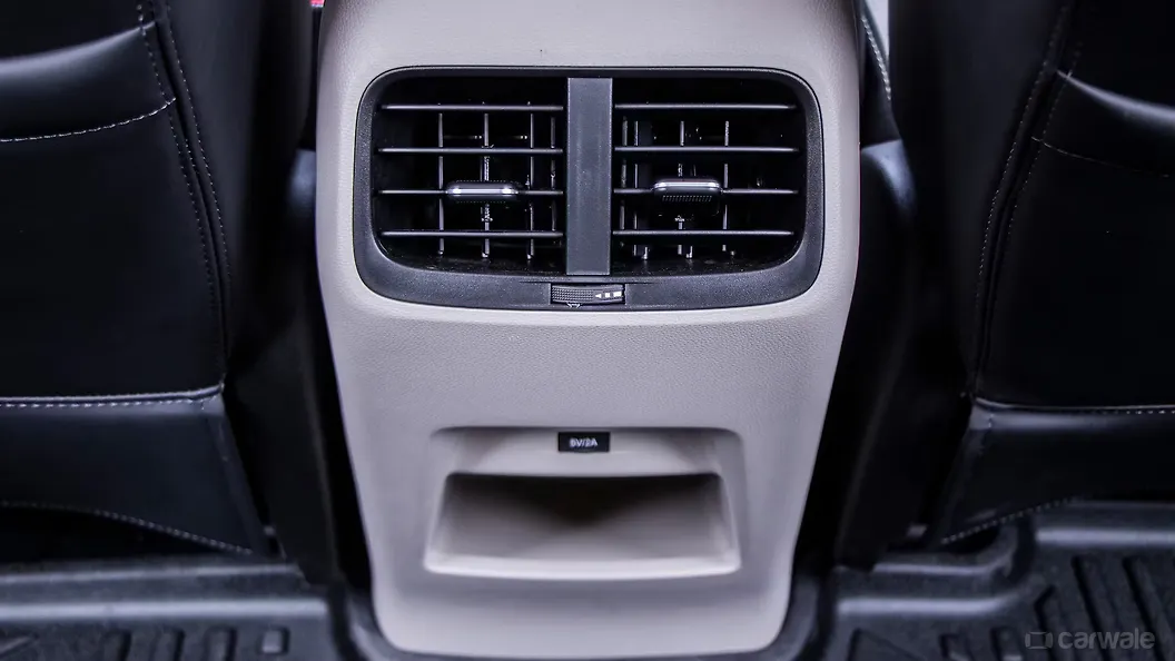 Hector Rear Row Air Vent Image, Hector Photos in India - CarWale