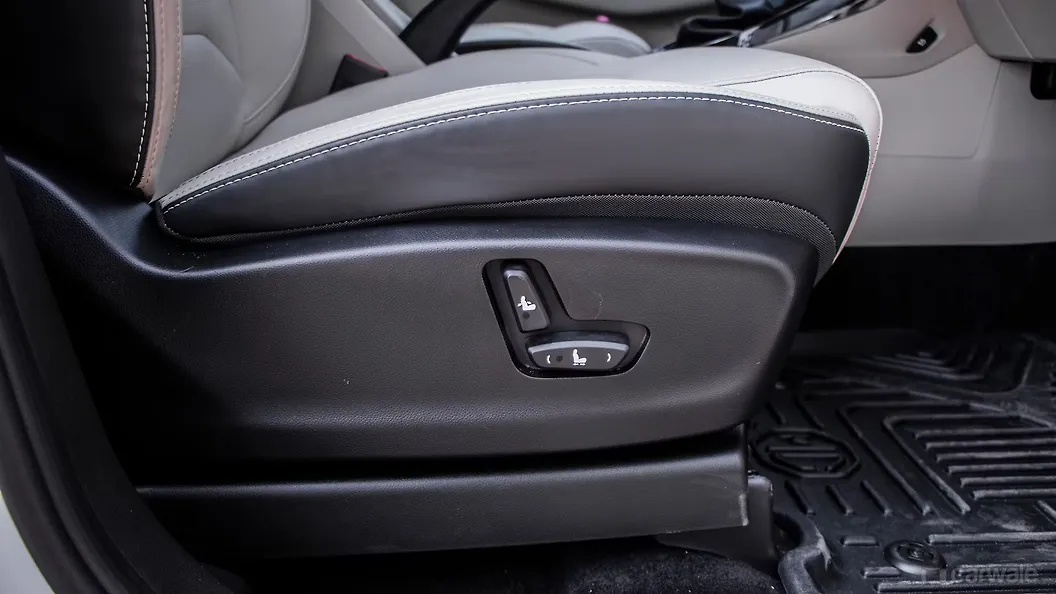 Hector Seat Adjustment Electric for Driver Image, Hector Photos in ...