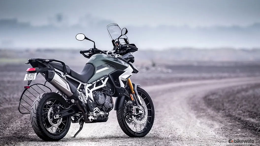 Triumph Tiger 900 [2020-2022] Rear View Image – BikeWale