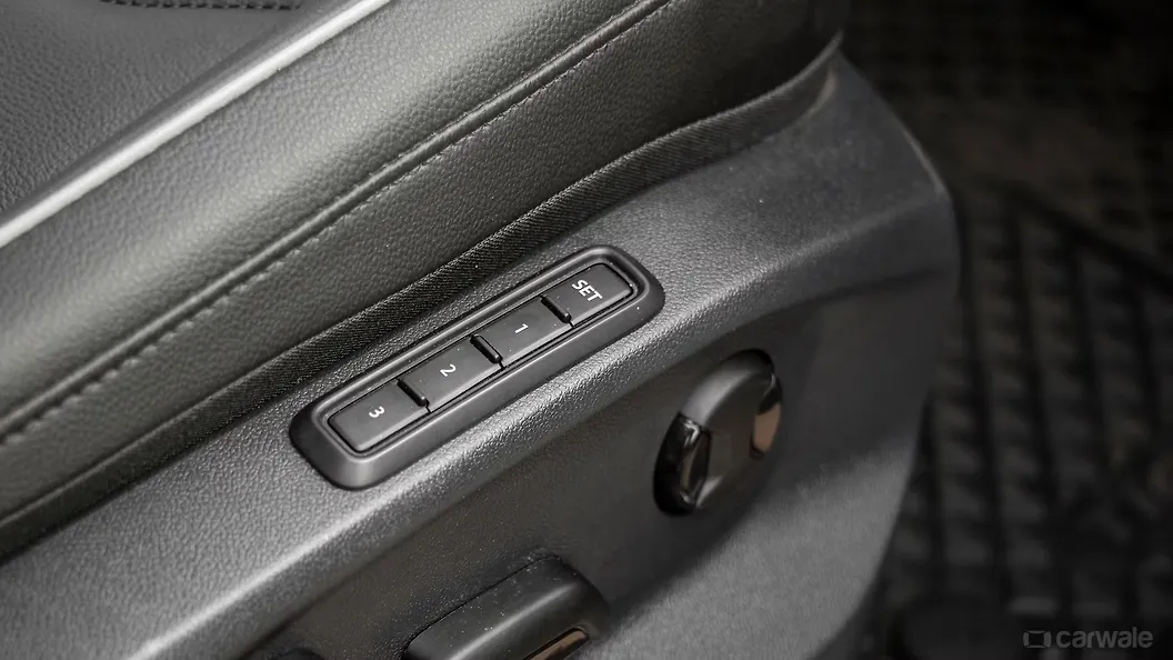 Tiguan Seat Memory Buttons Image, Tiguan Photos in India - CarWale