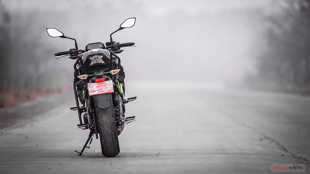 Kawasaki Z650 [2020-2021] Right Side View Image – BikeWale