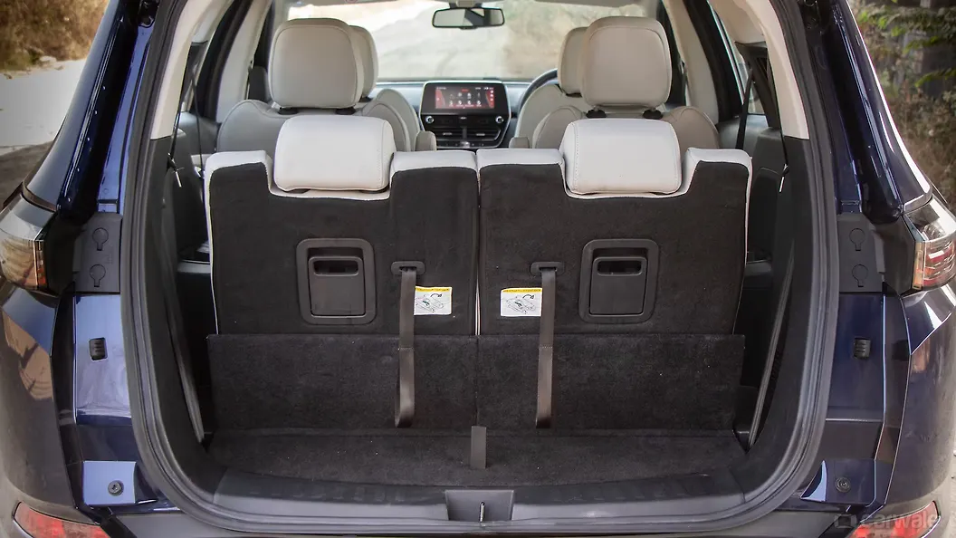 Safari Open Boot/Trunk Image, Safari Photos in India - CarWale